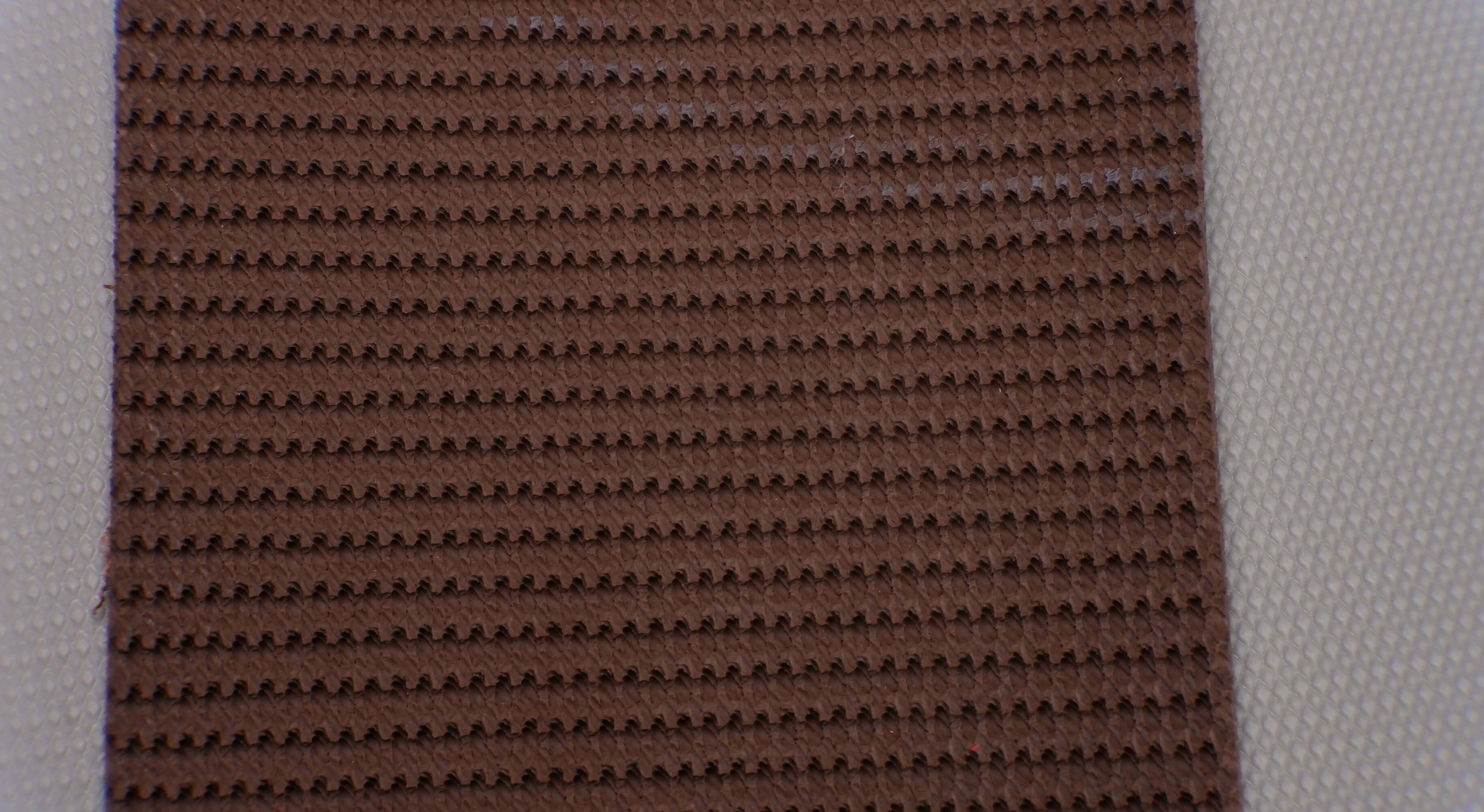 3Ply 220 Neoprene Brown RT x FS - Rubber Conveyor Belts — conveyor-belt.com